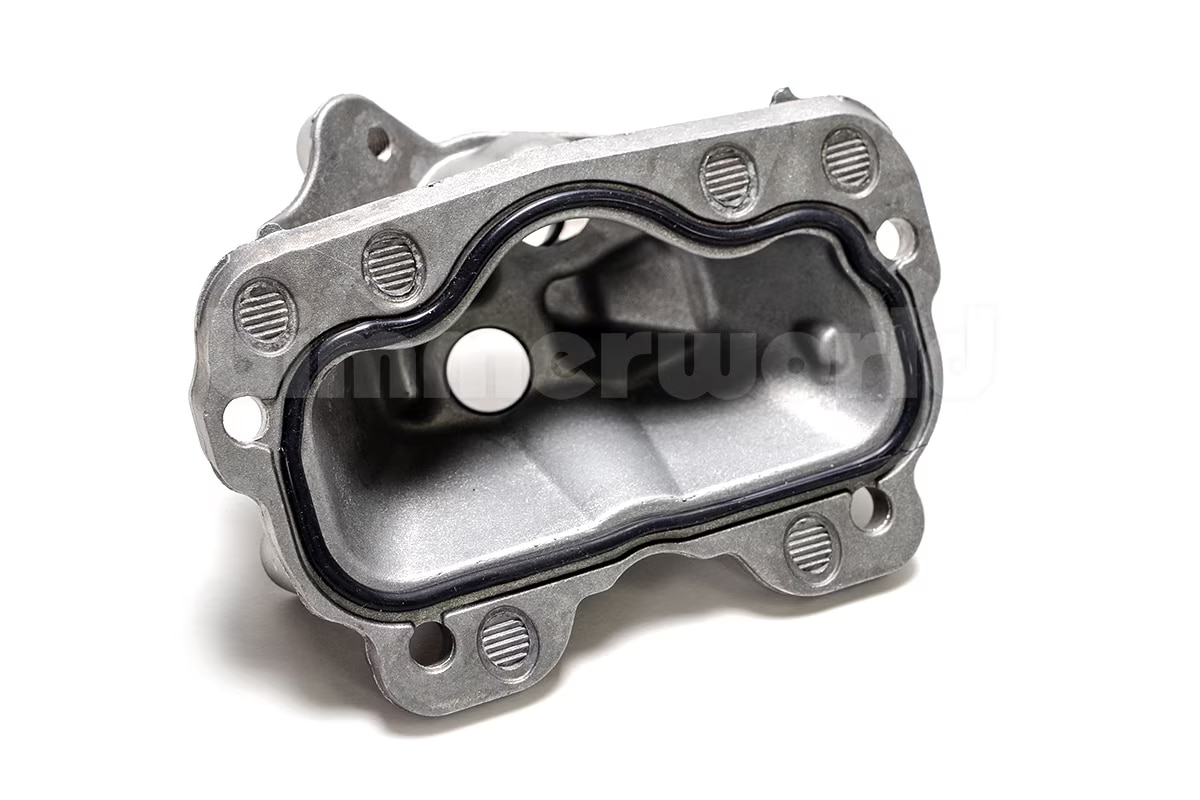 Turbo Oil Return Cover for BMW F10 M5, F06/F13 M6, E70/F85 X5M, E71/F86 X6M