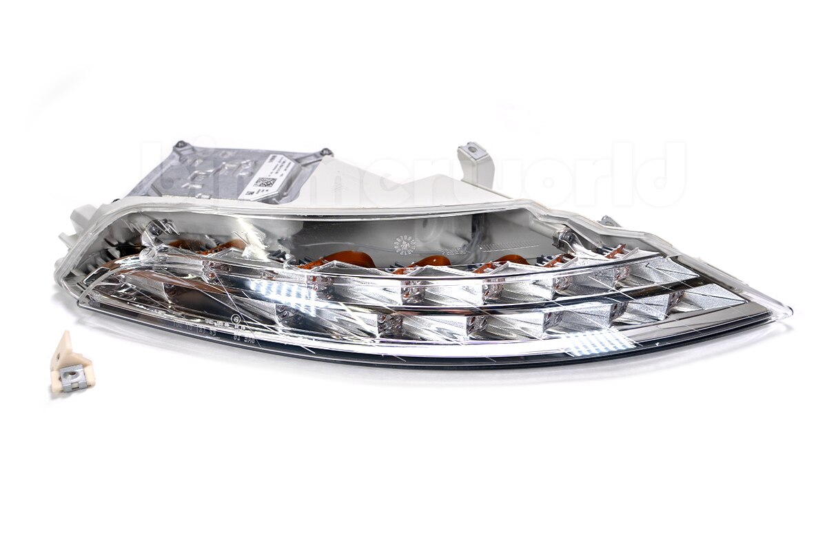 Clear Turn Signal, Right Front - E63 E64 650i M6 (2008-2010)