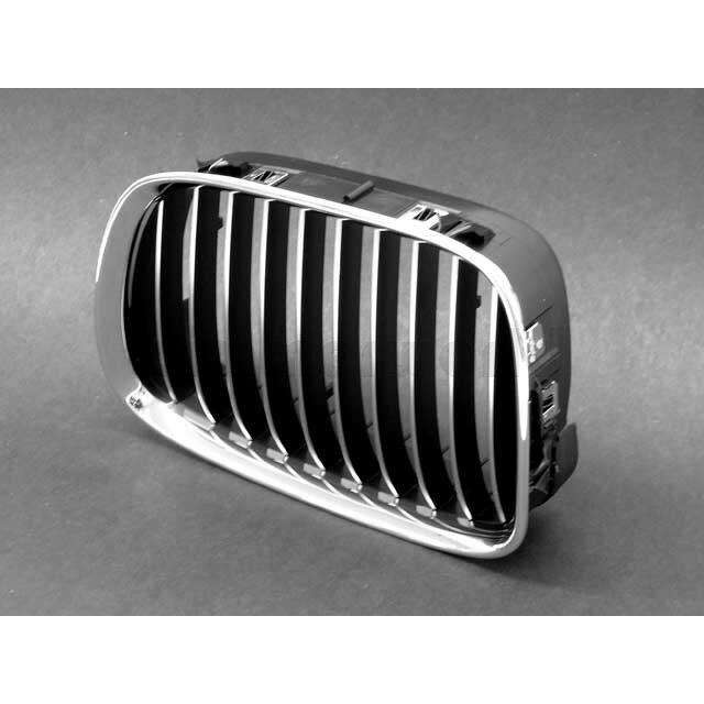 Genuine BMW Chrome Grill - Left - E39 540i 1997-2000 51138184531