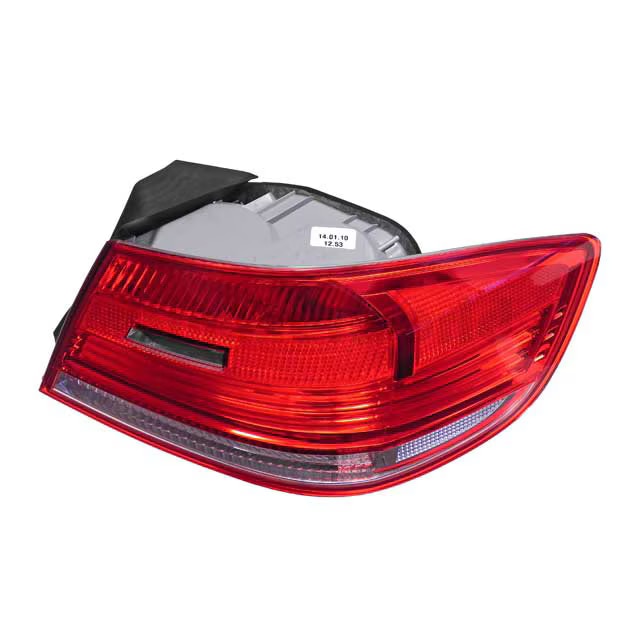 Taillight in Right Body Panel - BMW E92 Pre LCI Coupe (2007-2010)