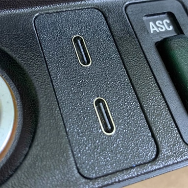 Dual USB-C Charging Port for Center Console on BMW E36 3-Series 1992 ...