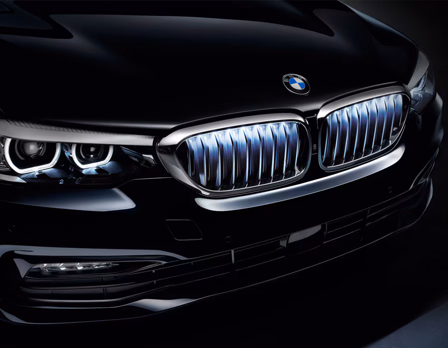 Iconic Glow Chrome Grille Kit - BMW G30 530i/540i/M550i