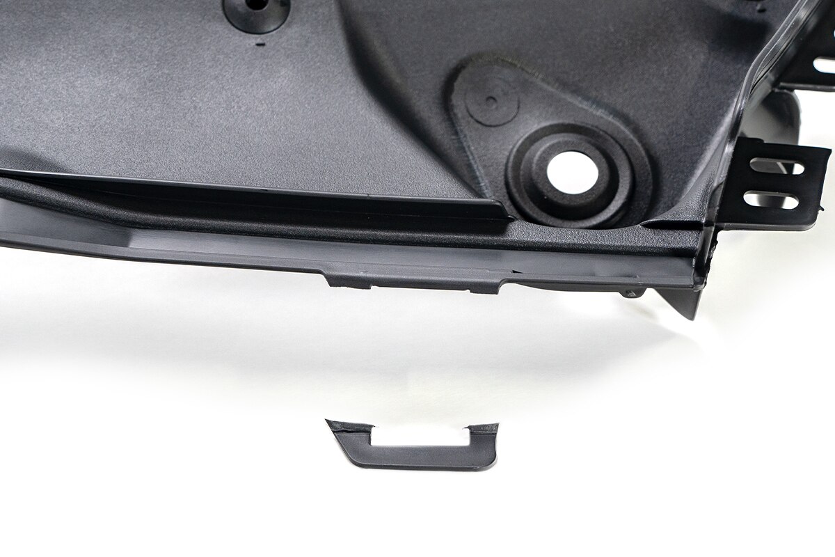 Windshield Cowl Cover - Genuine BMW - F32 F33 F36 F82 - BLEMISHED