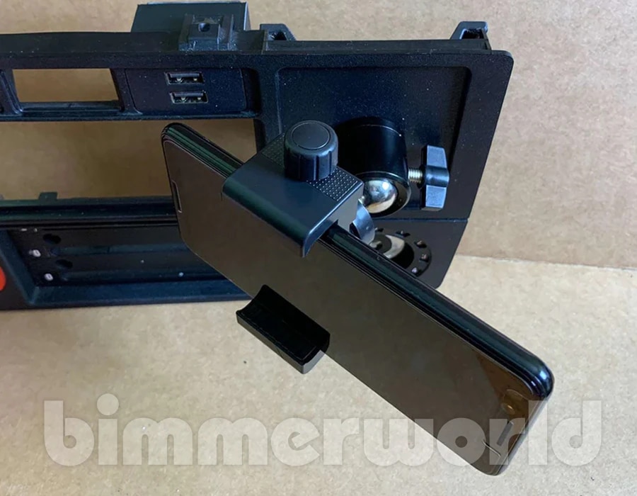 Universal Phone Mount with Manual Clamp for BMW E30 3-Series